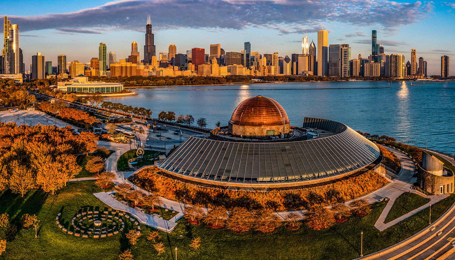 Chicago, IL Vacations, Hotels & Tours